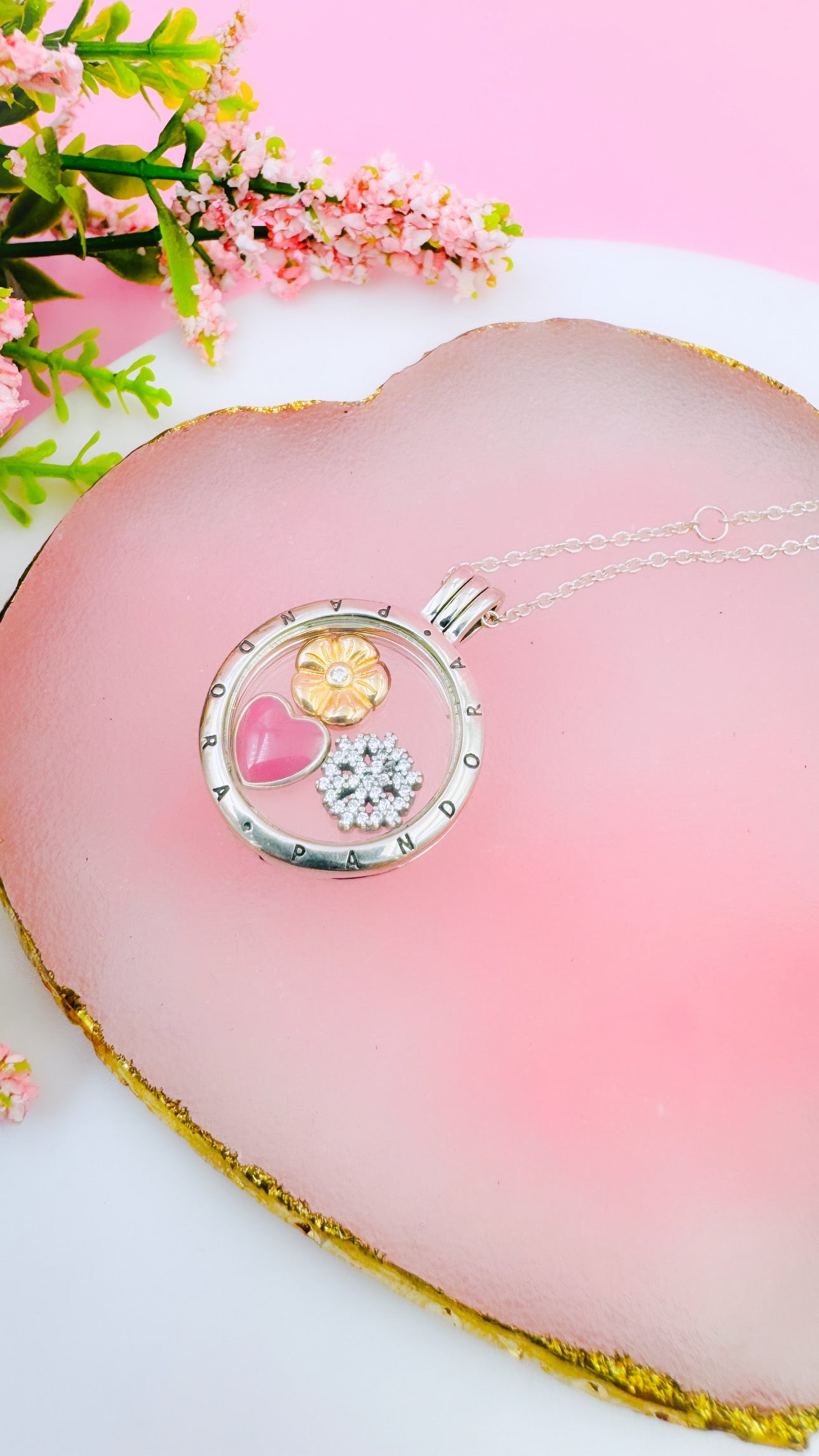 Locket Mediano con 3 petites – tutiendaonlinesv